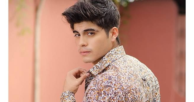 Man Central: Christopher Moreno: In Casual Wear