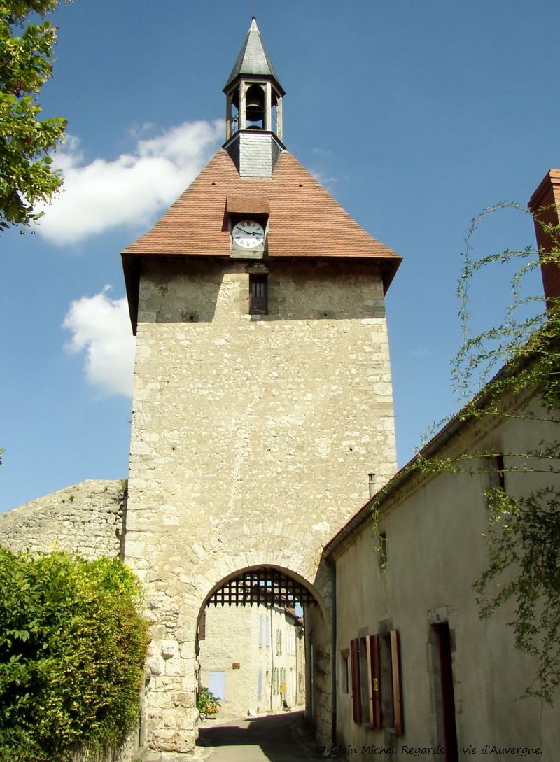 Charroux, en Bourbonnais, Allier.Regards et Vie d'Auvergne