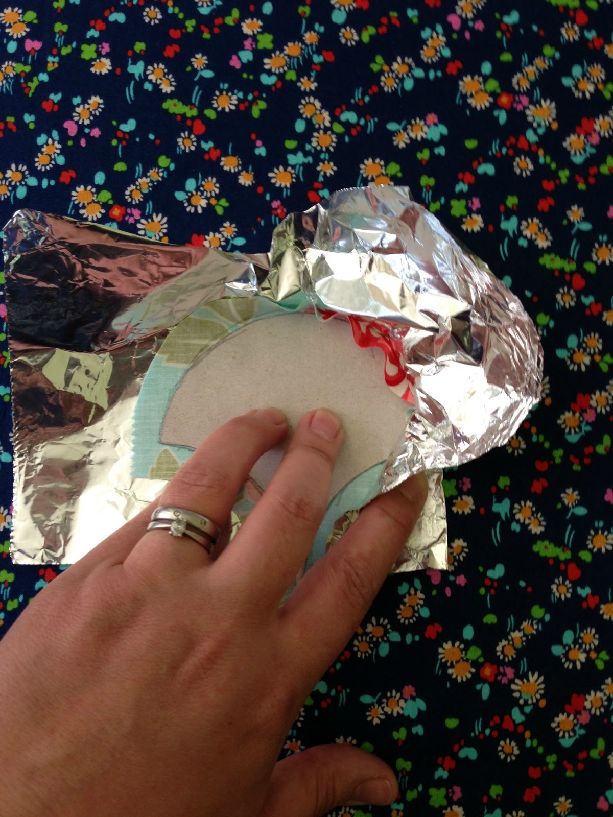 Poppy Makes...: Clamshells a Tutorial