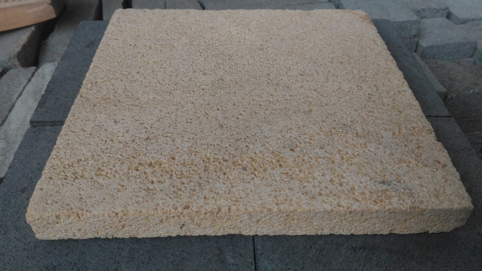 Pabrik Batu Alam Paras Jogja Palimanan Putih Super - Pengrajin Batu Alam