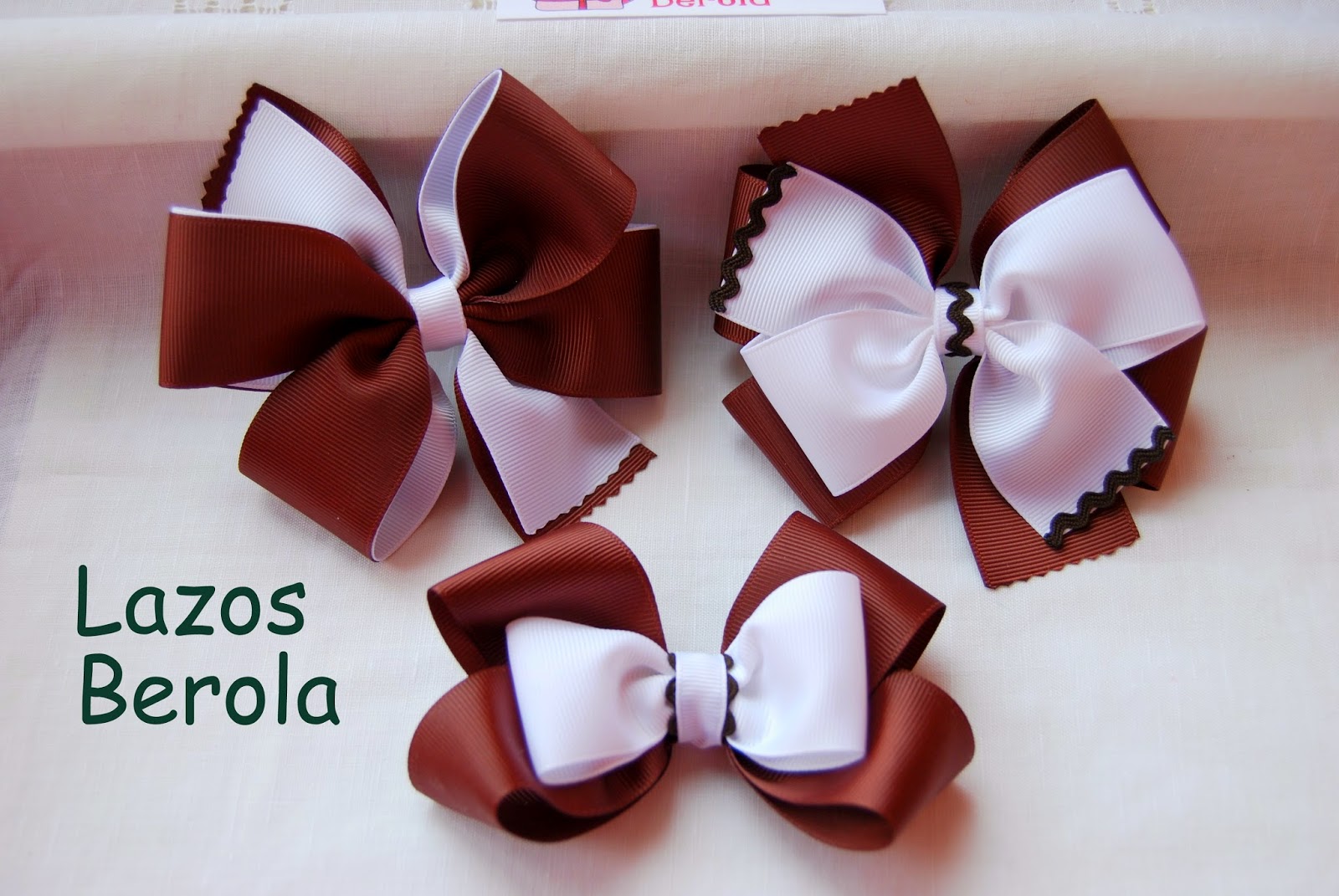 Lazos Berola: Lazos dobles con 2 cintas lisas