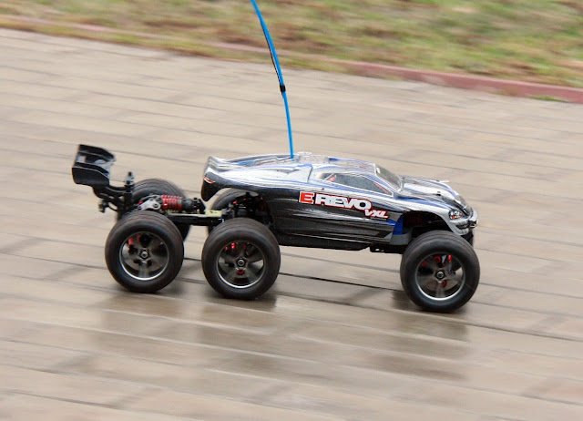 RC IT Music Photo Video: Traxxas E-Revo 6x6