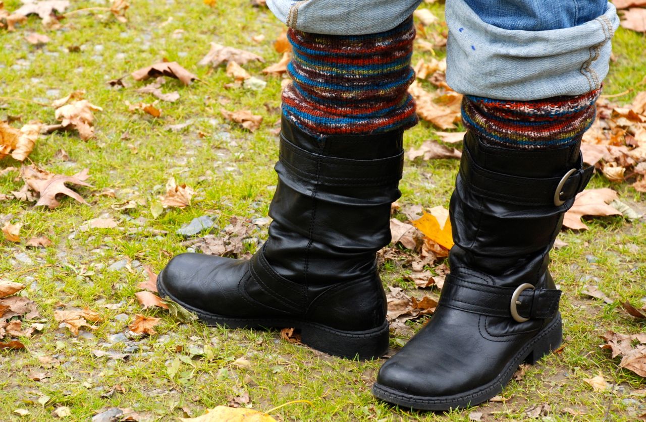Typing Sunflowers: Pilgrim Boots and Second Thanksgiving