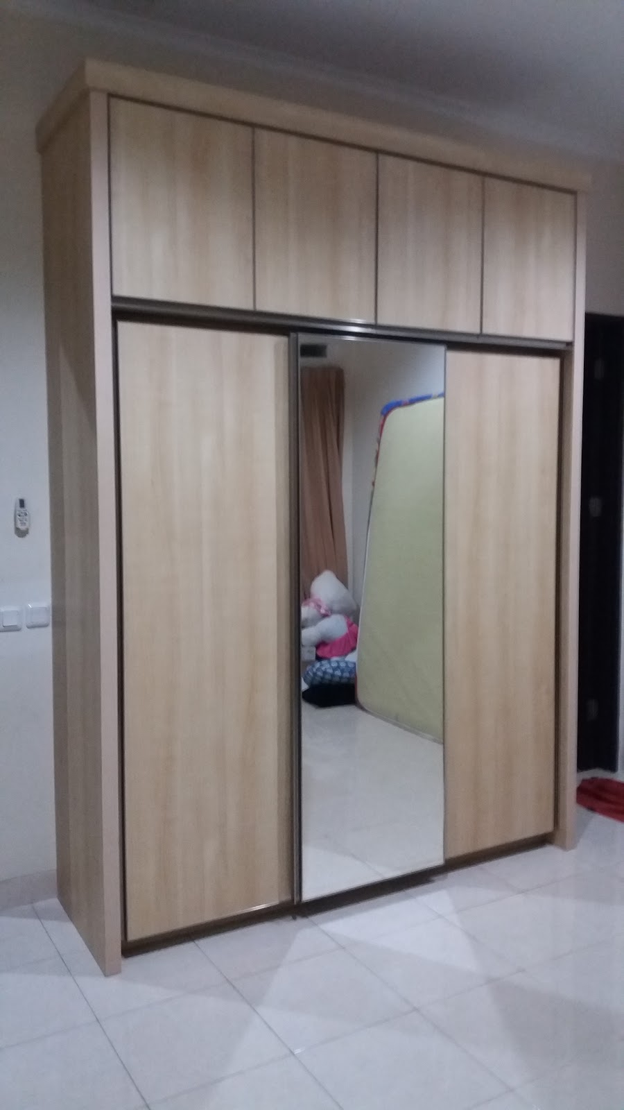 LEMARI PAKAIAN PINTU SLIDING MINIMALIS MODERN | Dzahra Furniture