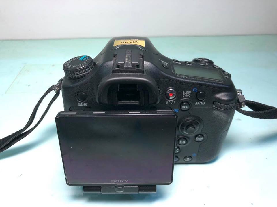 [索尼] SONY A77 數位單眼相機 A77M2 半透明單反 螢幕翻轉後沒畫面 影像顛倒 螢幕顛倒 黑畫面 黑掉 螢幕故障