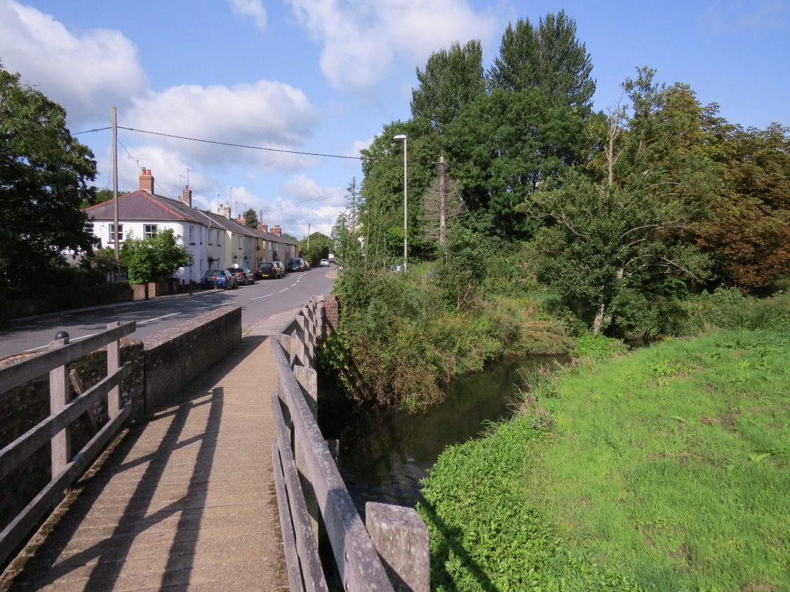 Walking Dorset's gridsquares: Frome Valley Trail - Part 2 - Maiden ...