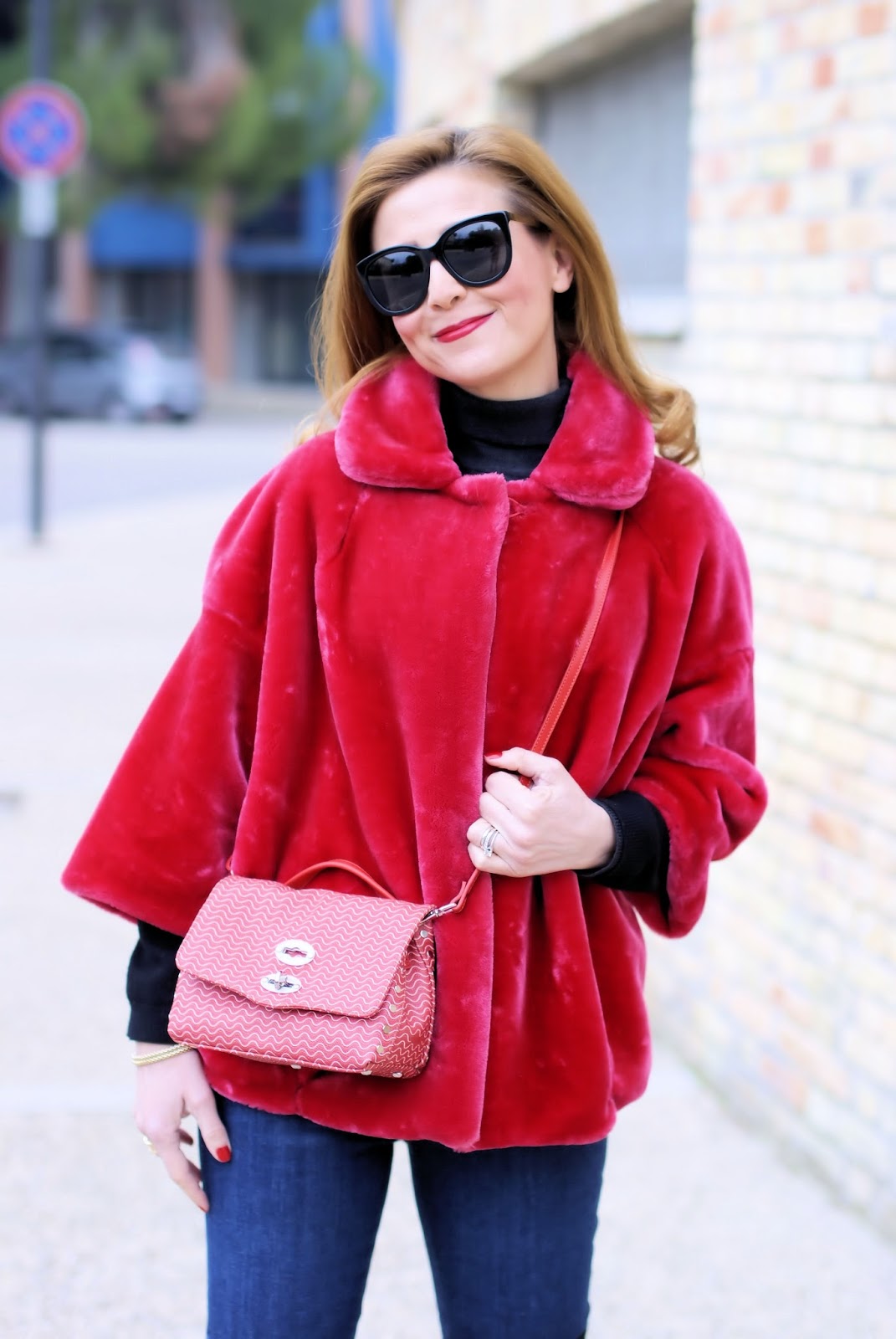 How to wear a red faux fur jacket | Fashion and Cookies - fashion and ...