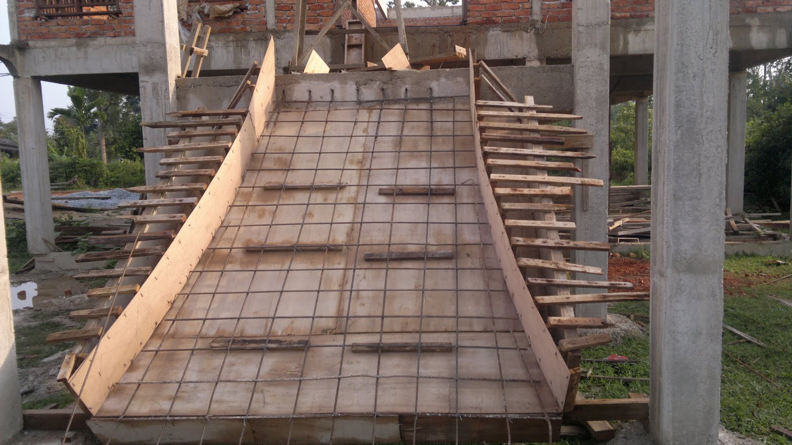 Hartanah Property Terengganu: Proses Membuat Tangga - 1