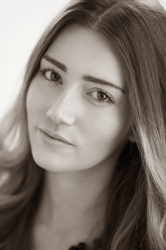 Alexandra Falleyn Actress: Welcome