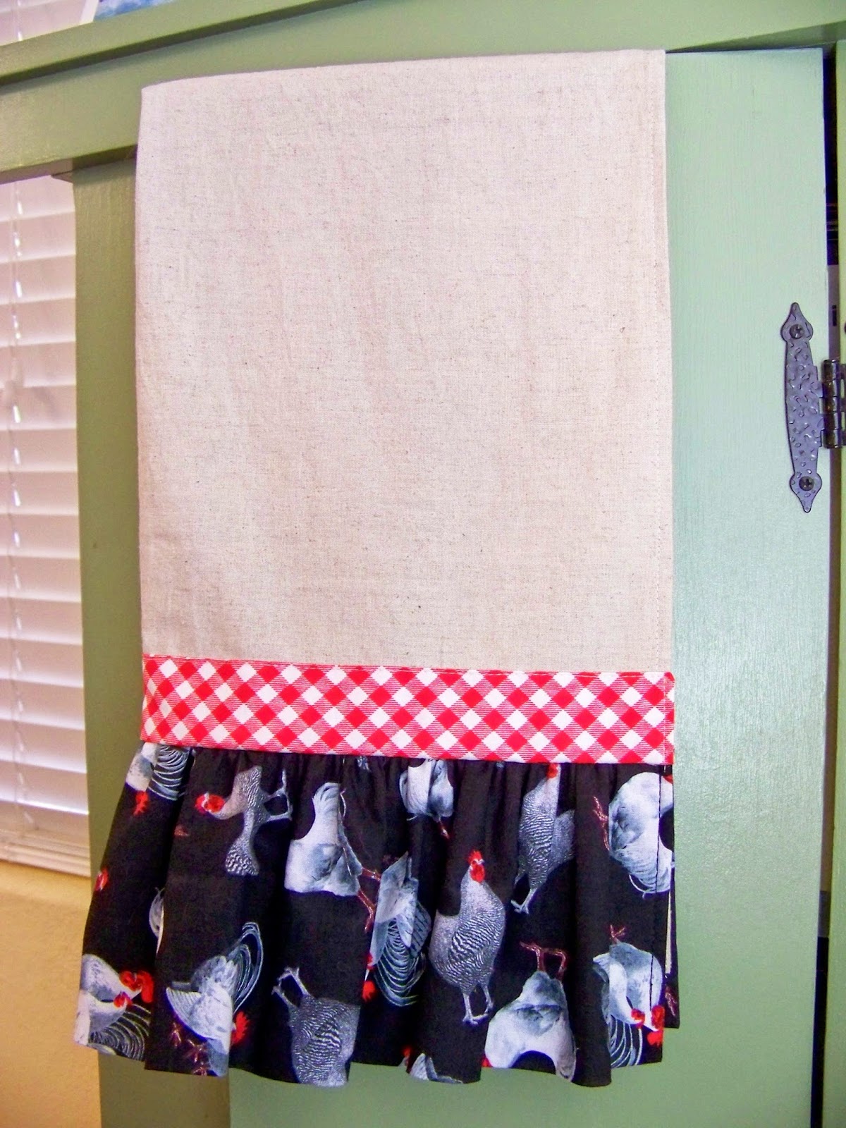 Farm Road Quilts: Simple Project: Ruffled Kitchen Towel Tutorial