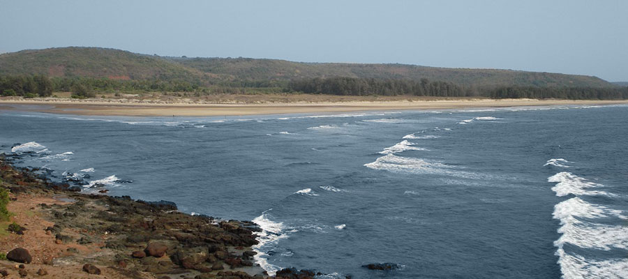 Arevare Seaface and Beach | Konkankatta.in