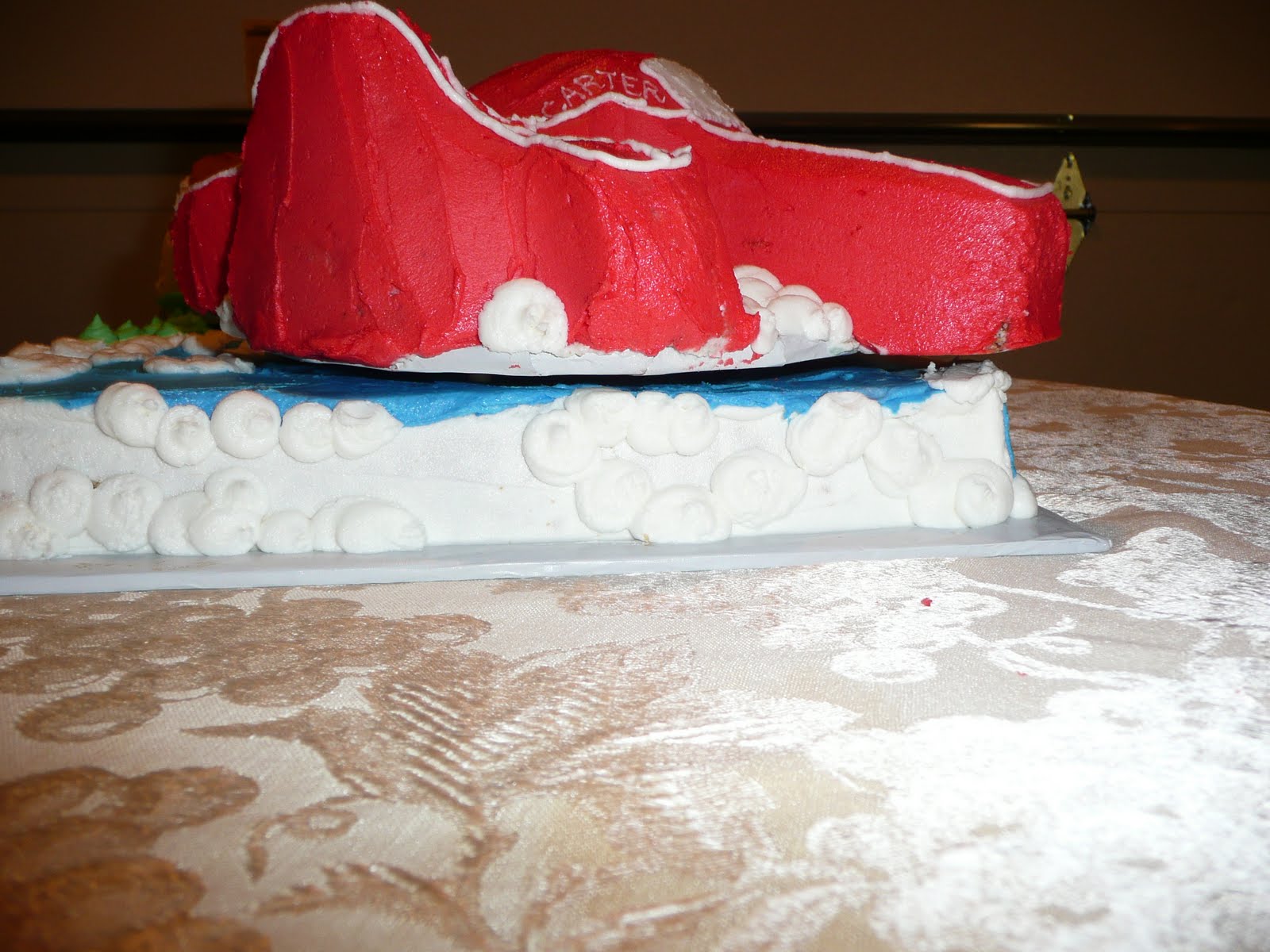 Desserts by Robin: Airplane & Hangar Cake