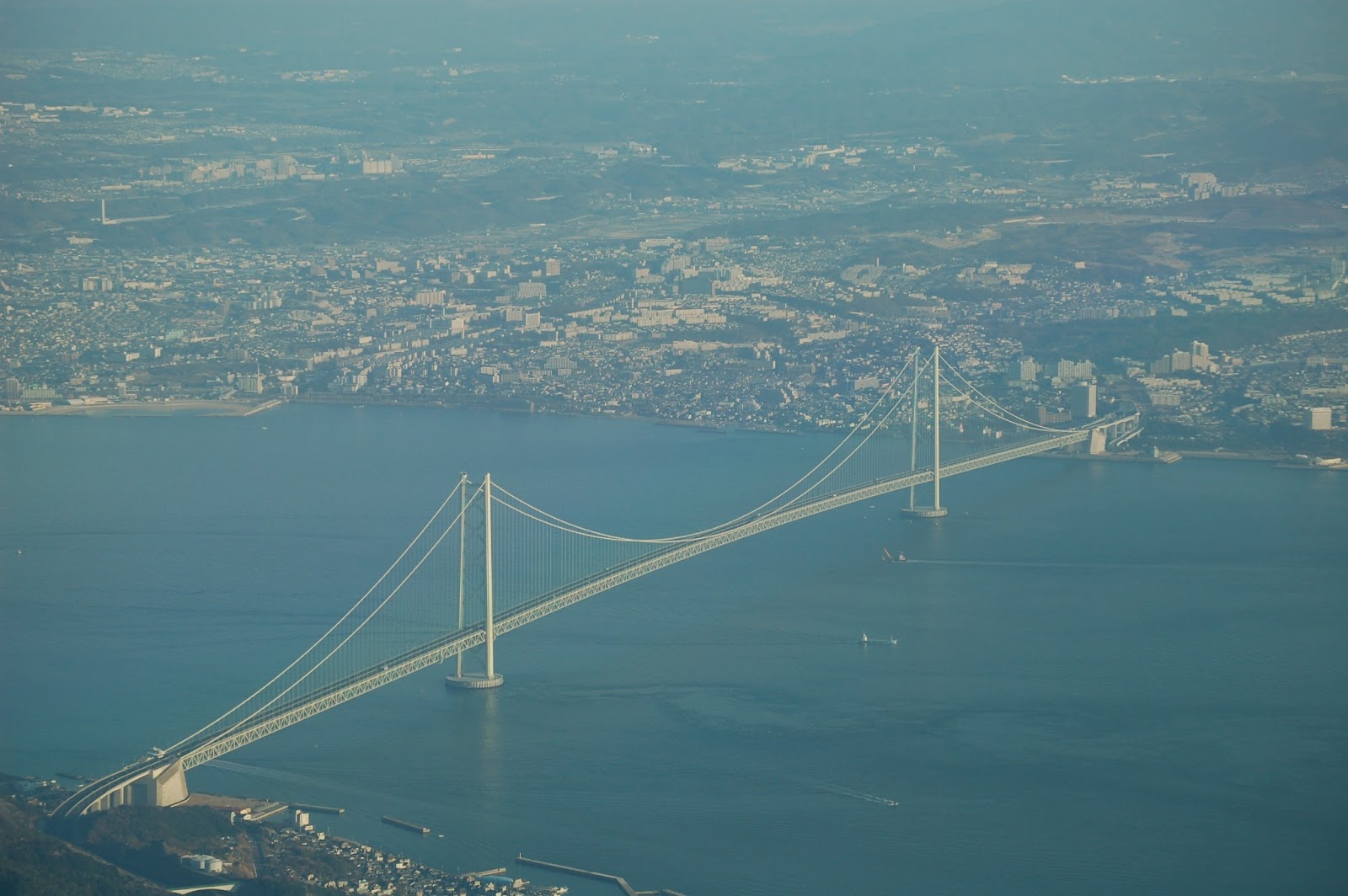 Beautiful Bridges: Akashi Kaikyo bridge