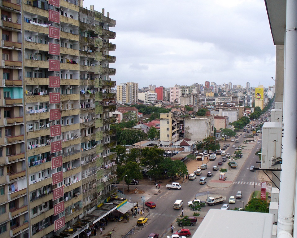 Prédios dos quadrados no Alto Maé - hipótese Egreja e Escola Inglesa de ...