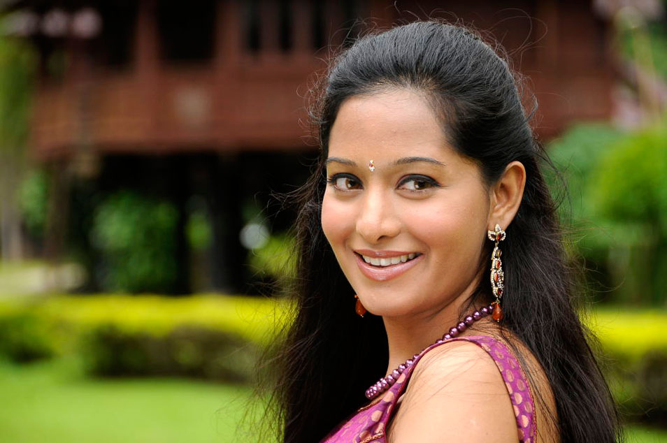 Funny Picture: Tamil Actress Preetika Rao New Hot Style From Priyudu Movie