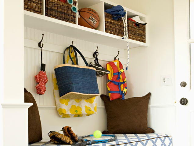 It's Written on the Wall: Organized and Cute-Fun Ideas for Storage/Decor