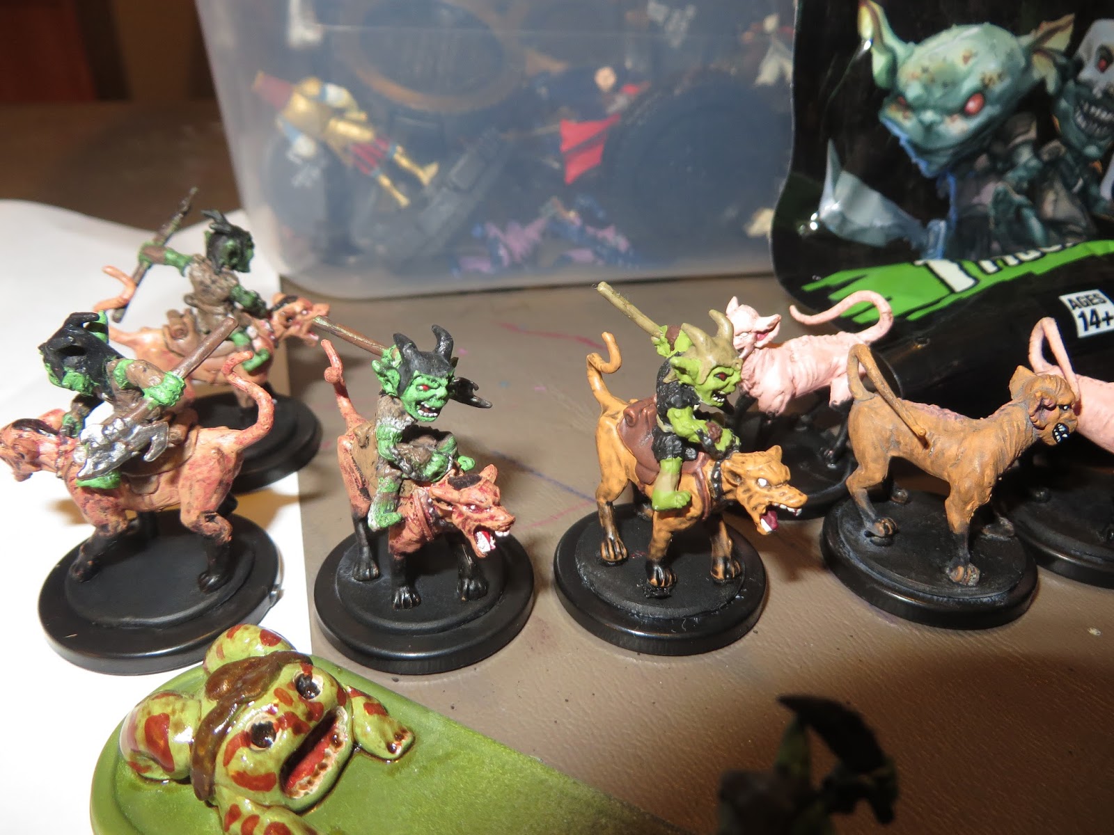 Real Minis: Pathfinder battles we be goblins in hand picture review