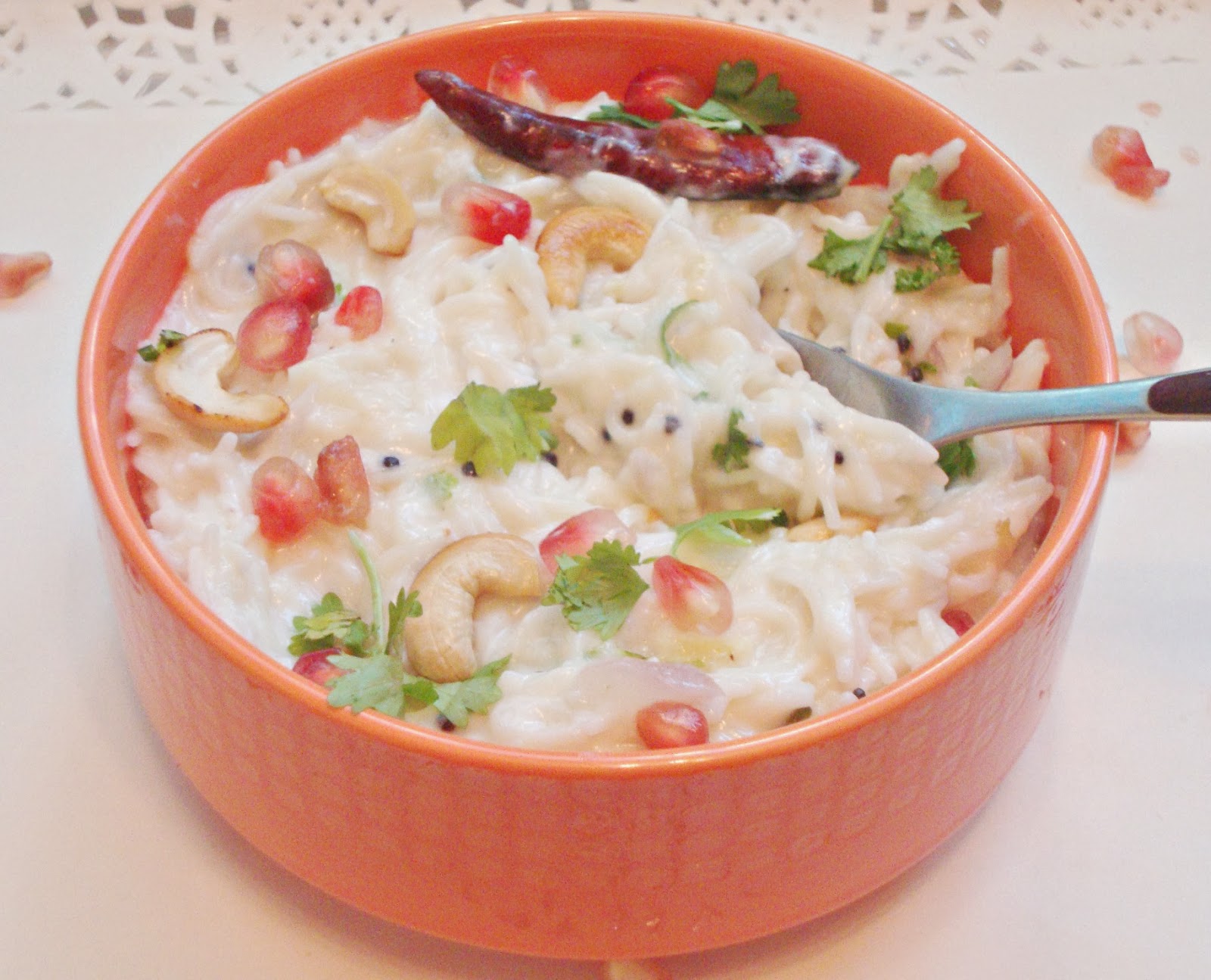 Poornima's Cook Book: Curd / Thayir Semiya (Yogurt Vermicelli)