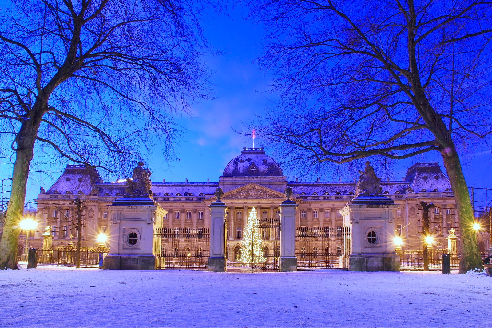 Queens of England: Palaces in the Snow - Royal Palace, Brussels