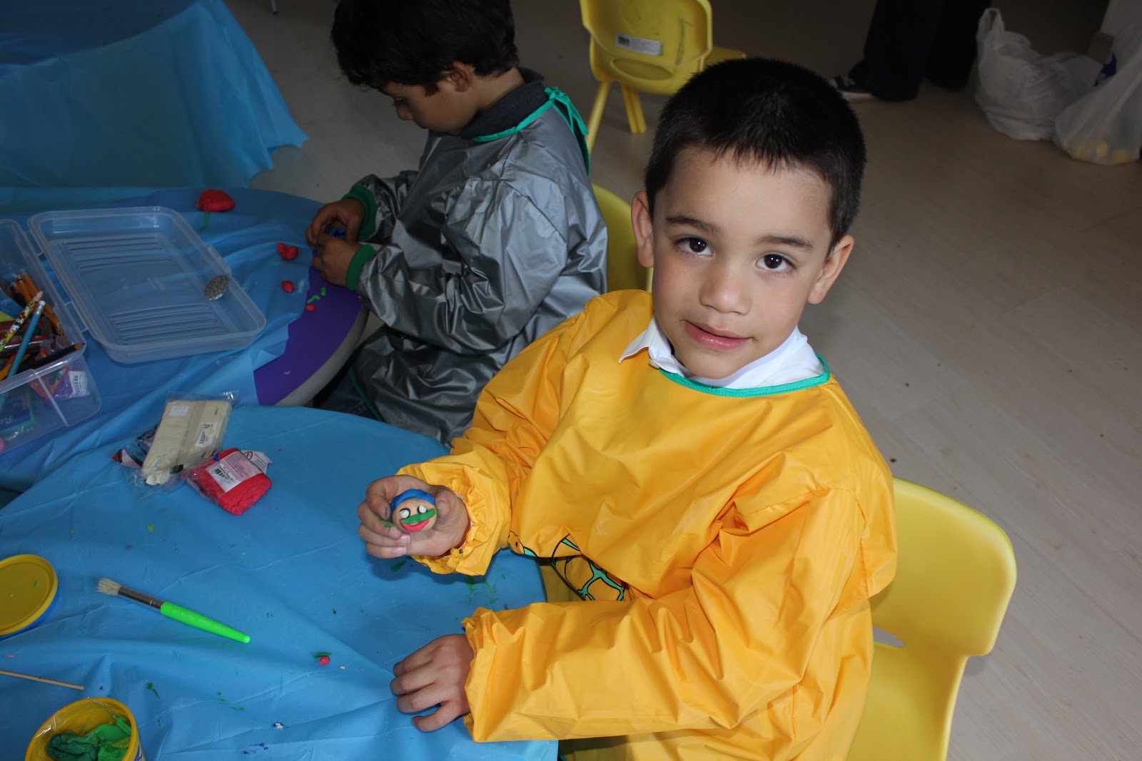 El sueño de Pipa: LA RANA ESTILO "BATIK" Y LOS LAPICES DECORADOS