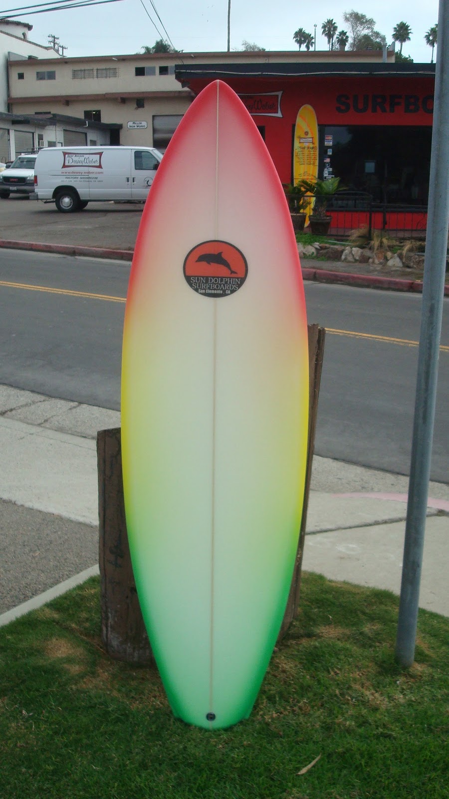 SUN DOLPHIN SURFBOARDS: 6'0" Rasta is ready to surf