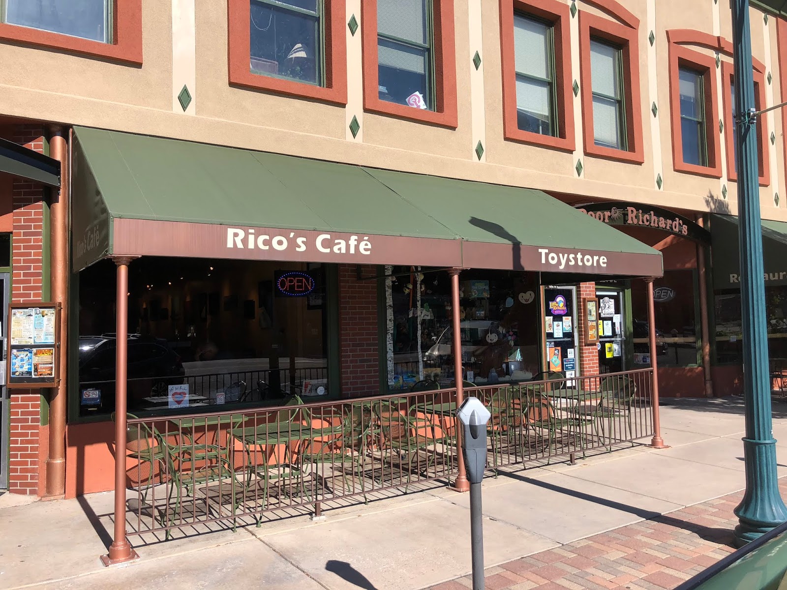 The Indie Bob Spot: Poor Richard's Books & Gifts - Colorado Springs, CO