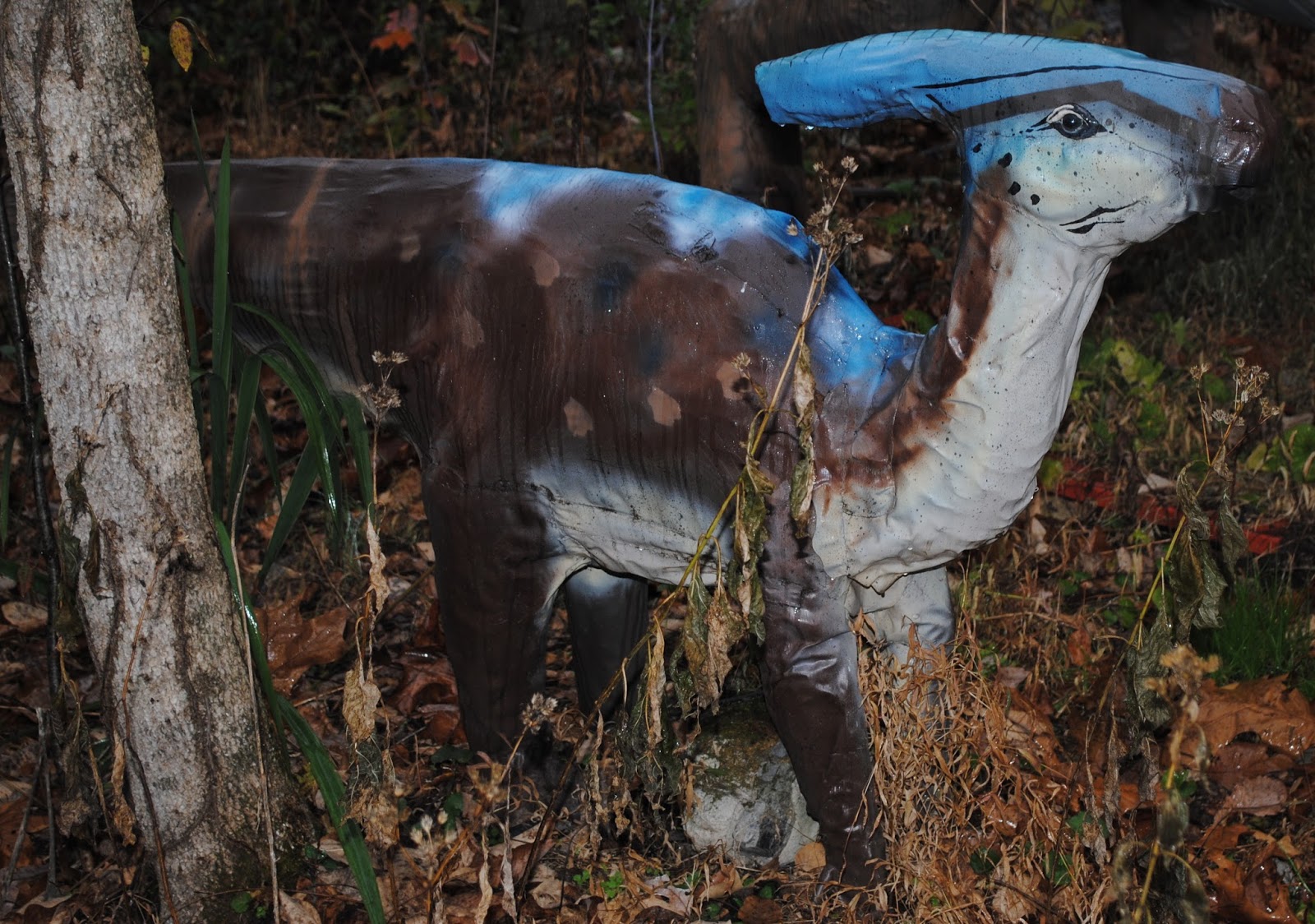 The Carpetbagger: Back Yard Terror's Dinosaur Park