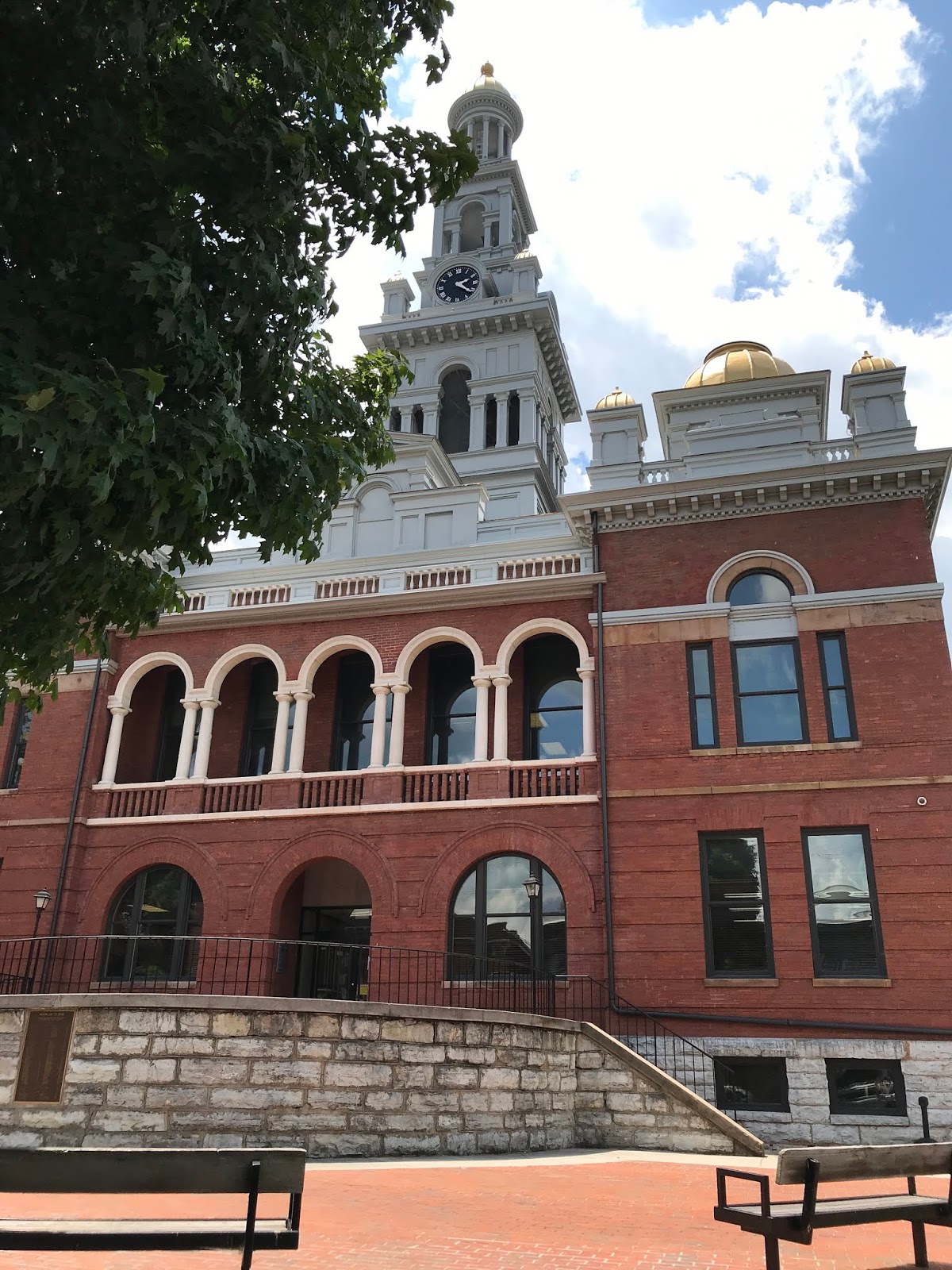 Three Family Trees: At the courthouse in Sevierville