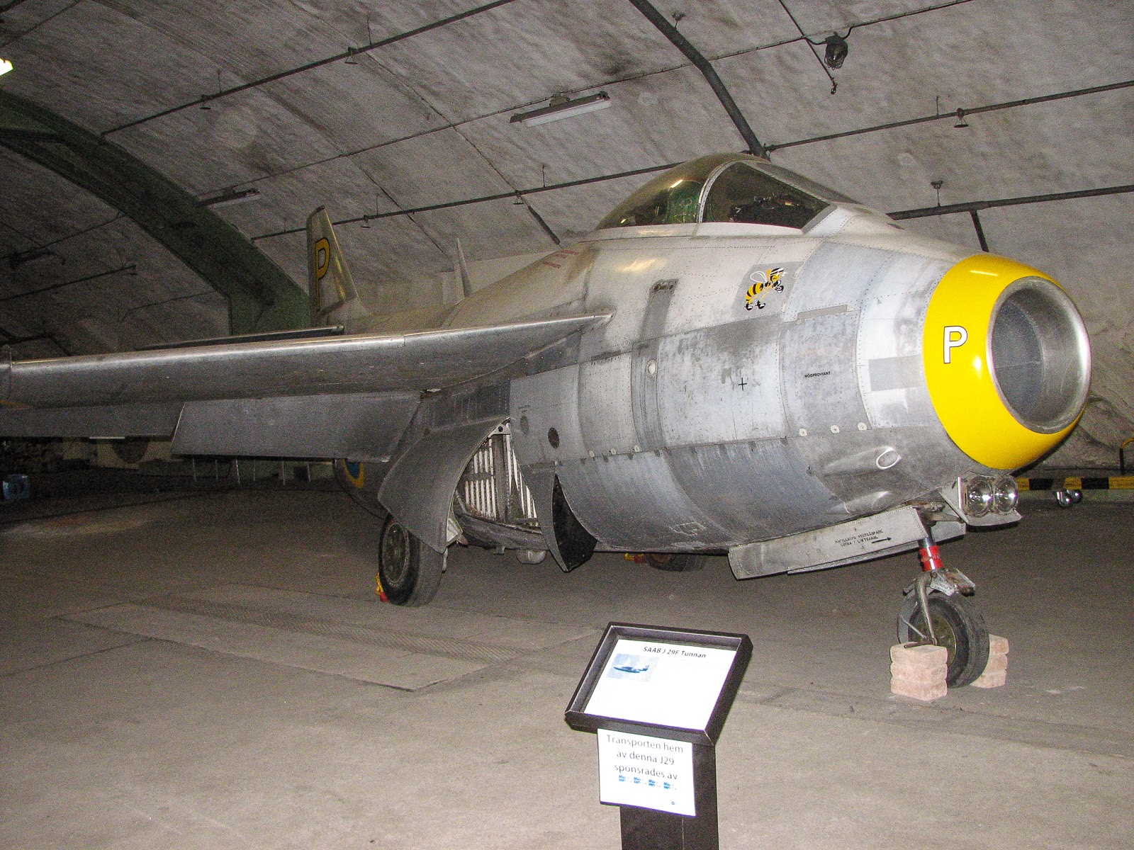 A mile of runway will take you anywhere.: A visit to Sweden's Aeroseum