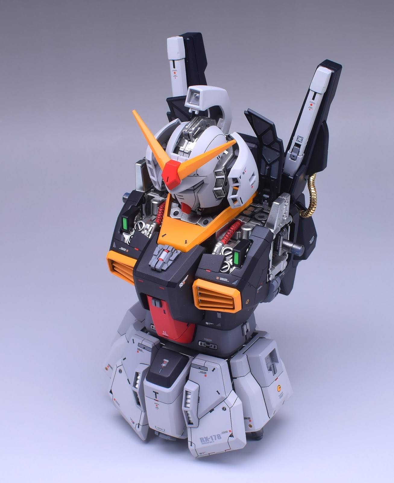 GUNDAM GUY: PG 1/60 Gundam Mk-II AEUG - Customized Build