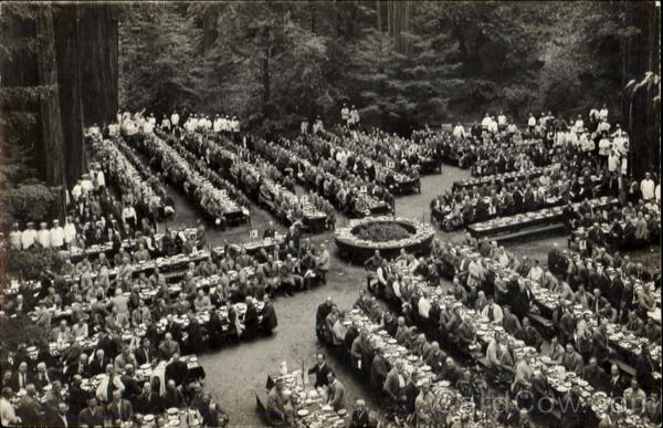 E-RODIOS: ΚΛΕΙΣΤΟ ΠΑΡΑΜΕΝΕΙ ΤΟ BOHEMIAN GROVE CLUB ΤΗΣ ΕΛΙΤ