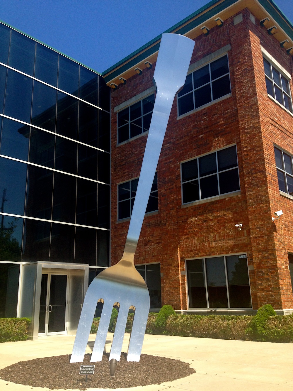 Fideles American Lit Blog: The world's largest fork?