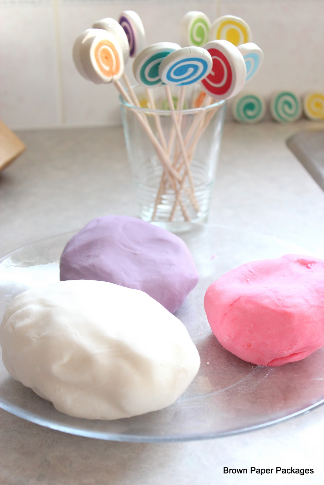 Brown Paper Packages: DIY Cutest Ever Lolly Ornaments