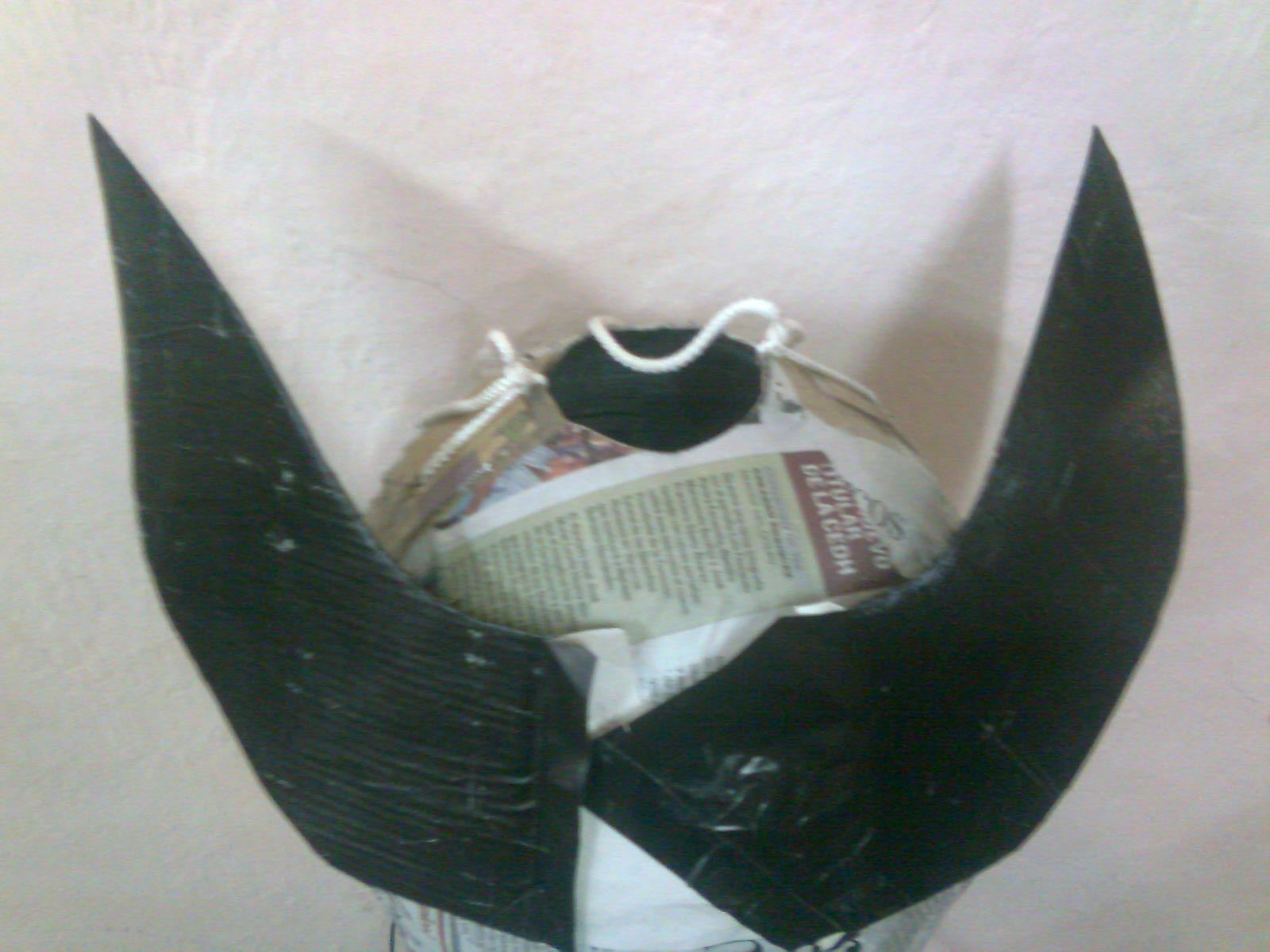 Estantes... Tienda de Manualidades: Piñata Wolverine