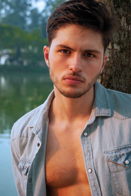 Closer Models: Lucas Parisi