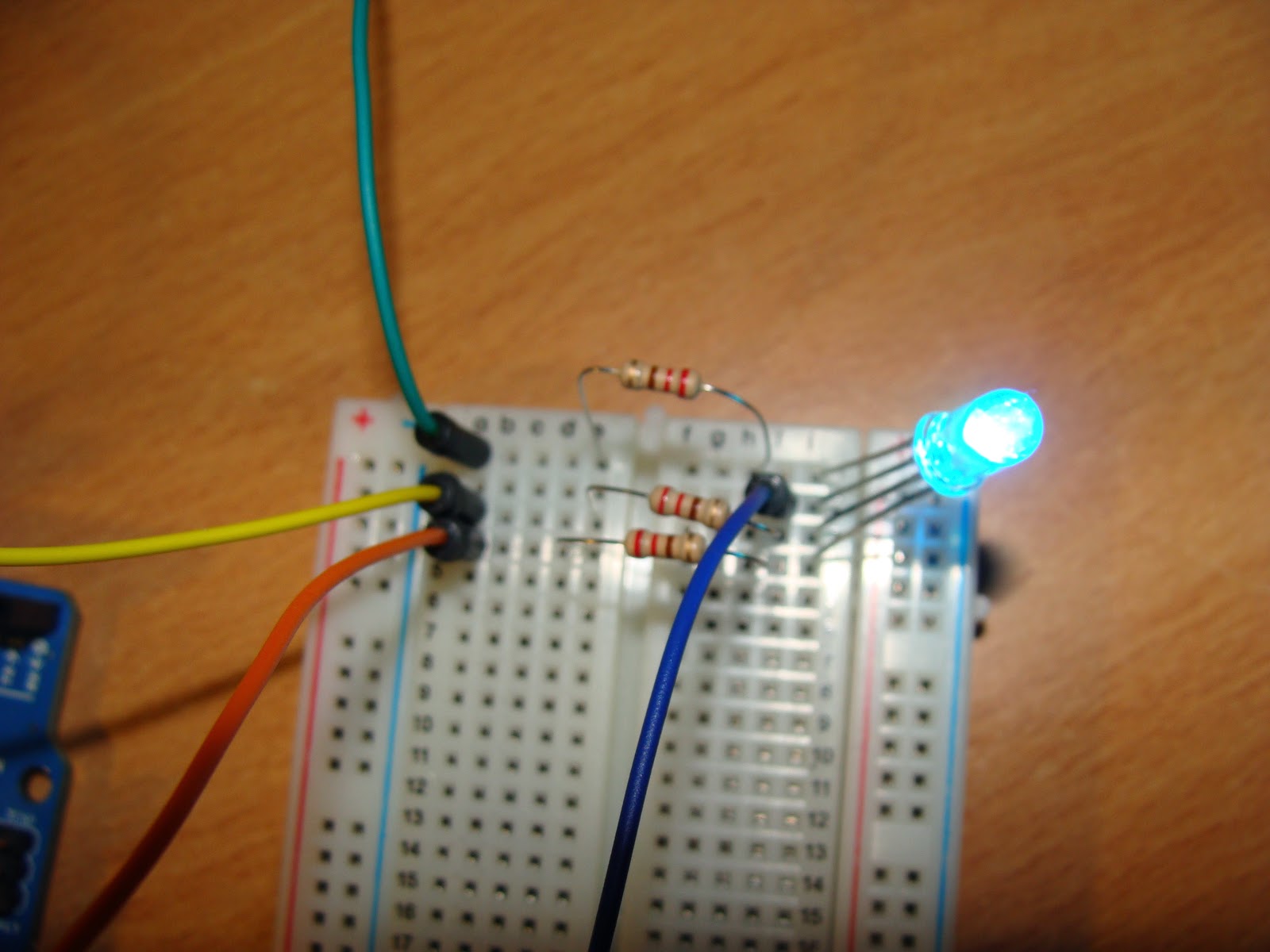 Mini proiect (1) - Controlarea unui LED RGB cu Arduino