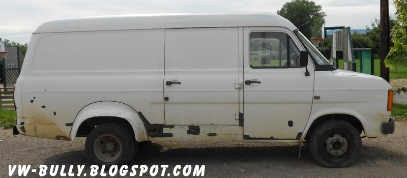 VW-Bully und andere Old-Timer: Ford Transit in traurigem Zustand