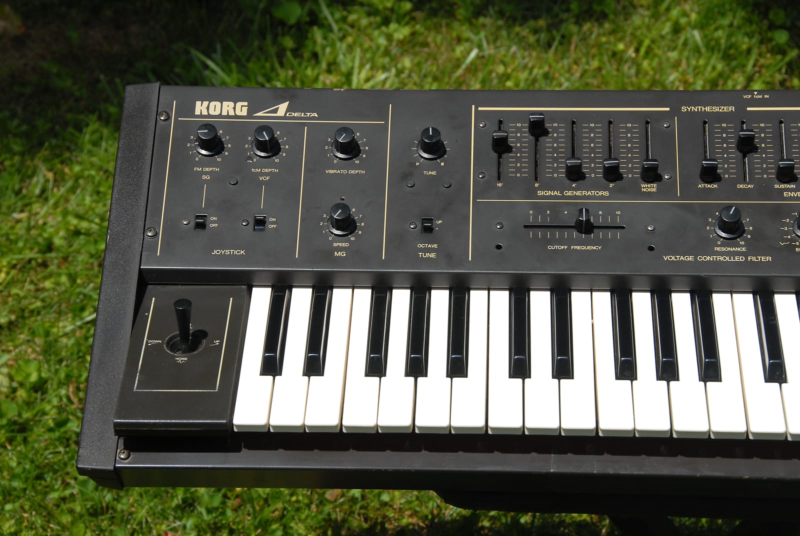 MATRIXSYNTH: Korg Delta vintage string synthesizer SN 283481