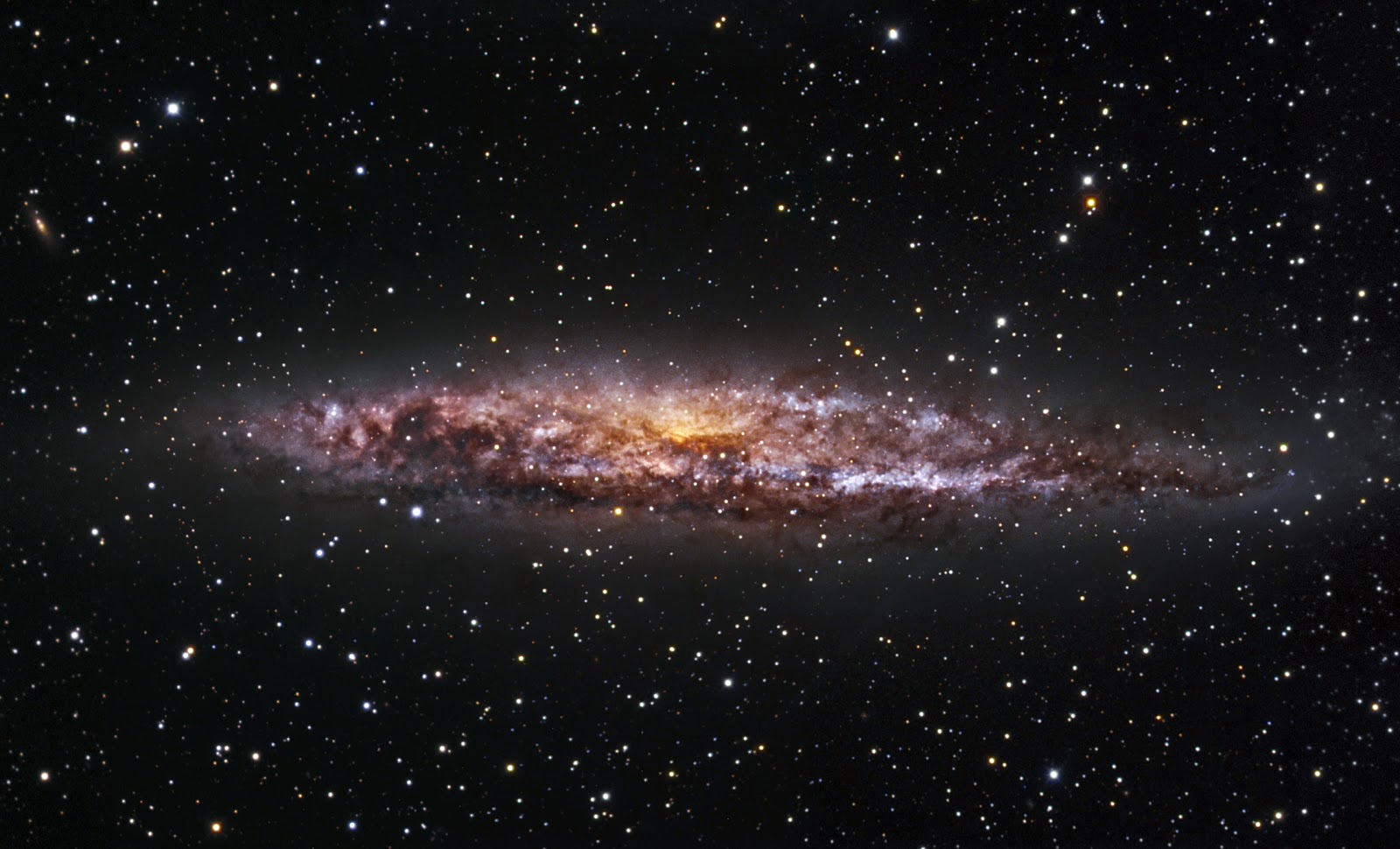 Spiral Galaxy NGC 4945 | Earth Blog