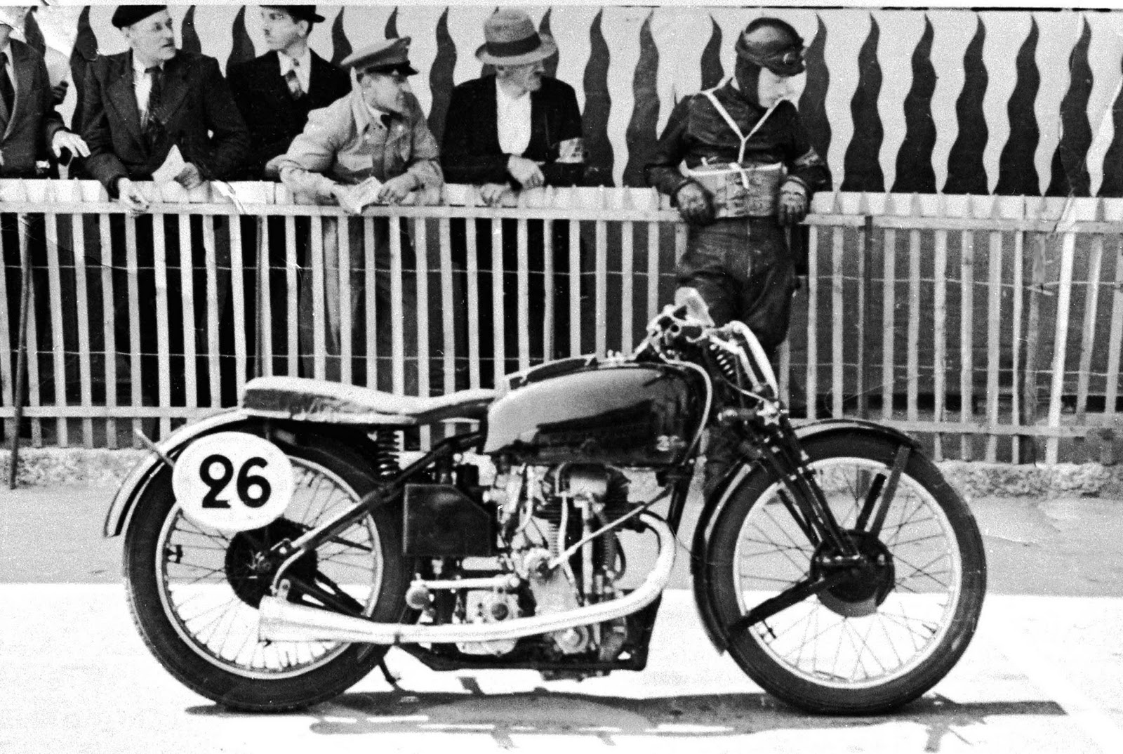 The Velobanjogent: Velocette handling and the big block of lead ...