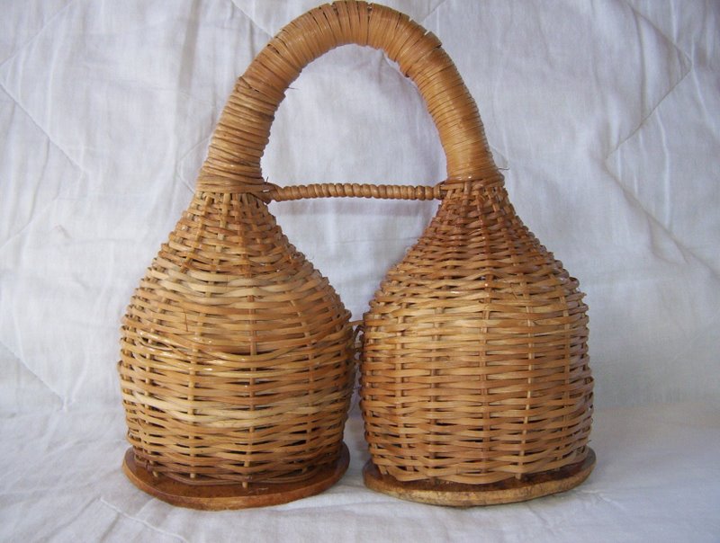 IEE!!! INSTRUMENTOS DE PERCUSSÃO: BERIMBAUS -CAXIXIS