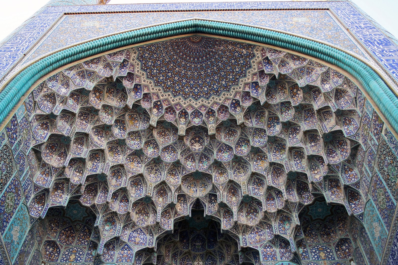 ISLAMIC ARCHITECTURE: Muqarnas