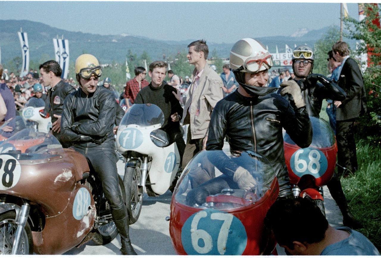 fingy moto: Joe Dunphy 88