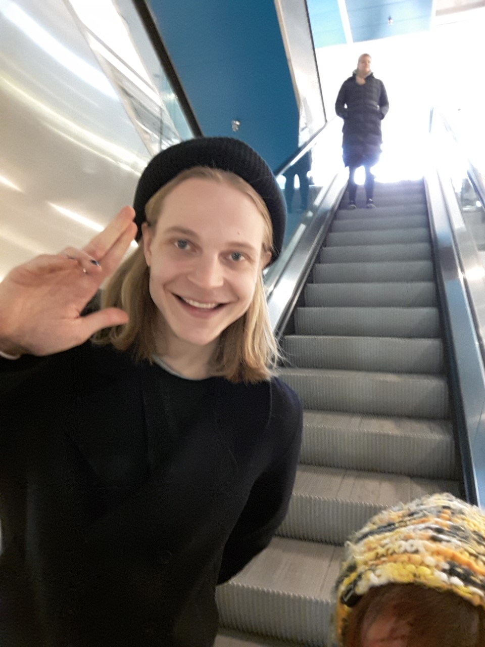 Teatterikärpäsen puraisuja : Haastattelussa Olli Riipinen