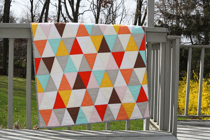 Blue is Bleu: Bloggers' Quilt Festival - Triangle Quilt