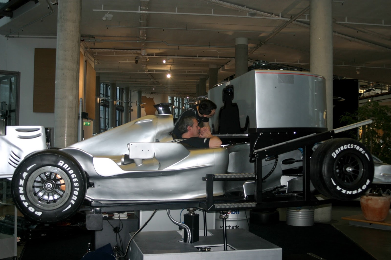 Ingo Weiß: Mercedes Formel1-Simulator in Berlin