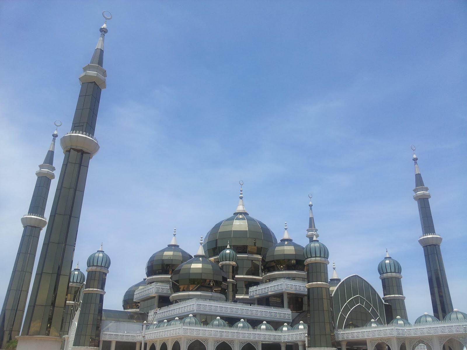 AEZEK: ULEK BEACH RESORT, DUNGUN