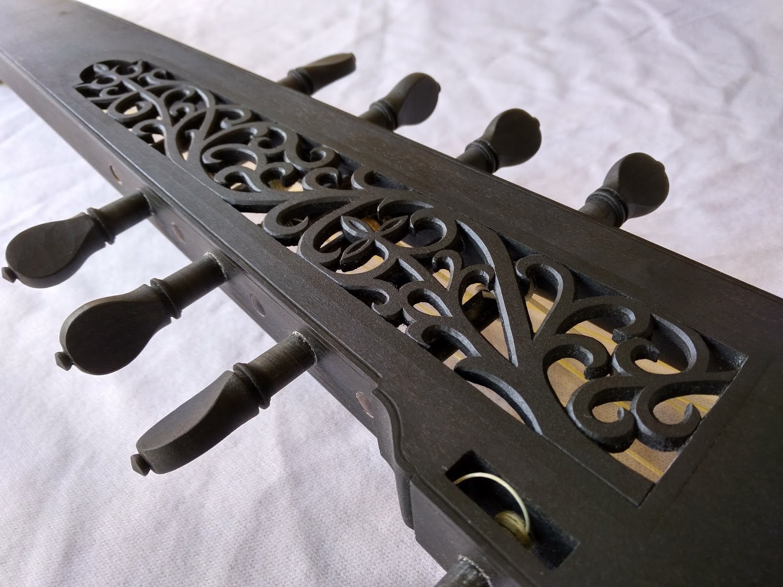 The Lute's Progress,: Designing and Building the Lesser French Theorbo ...