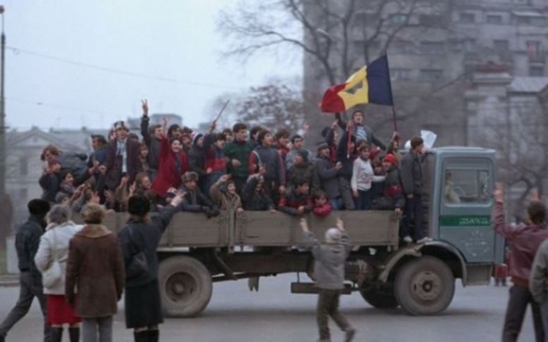 După decembrie 1989 ne-au năpădit tot felul de ciudaţi, mercenari ...