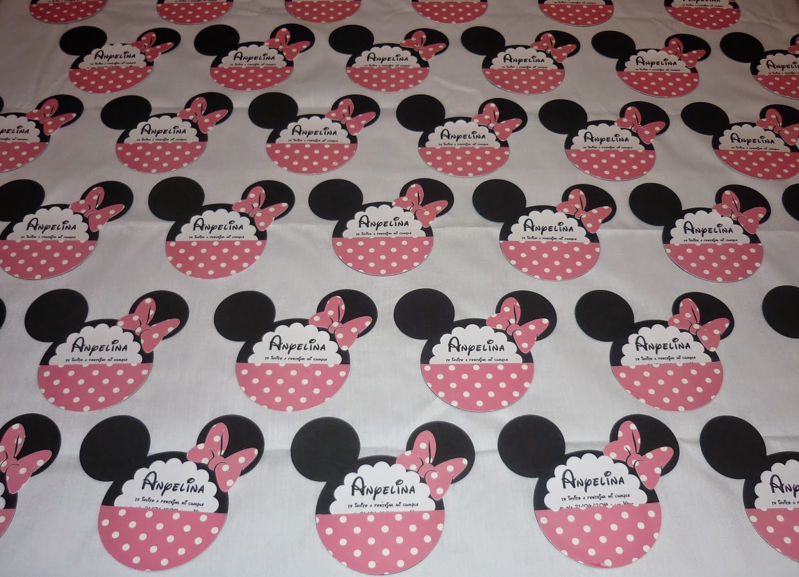 MinimandySign: Invitación. Diseño: Minnie Mouse.